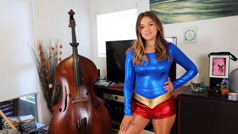 FULLY IN 4K AT 60 FPS! "Jade Kinsley is Ultragirl:... | Hollyrope